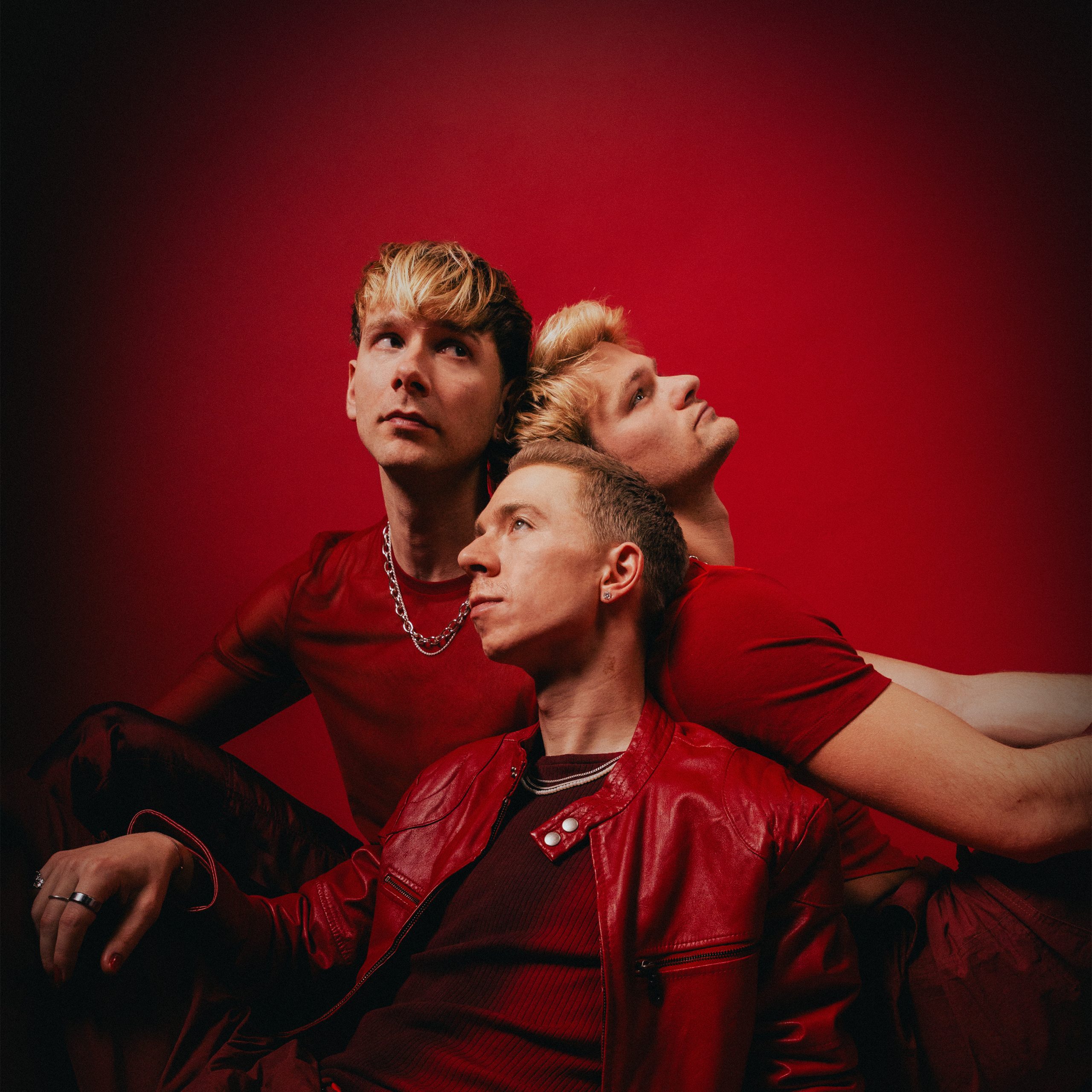 ALIEN SURF GIRL + PUDELDAME | KNUST Hamburg